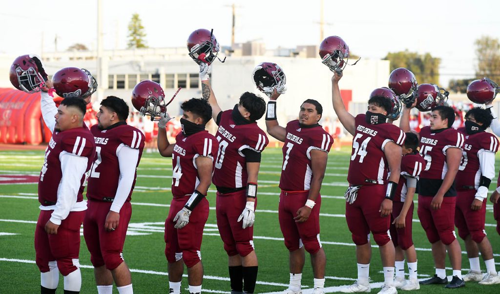 Red Devils hold ’em high, finish season undefeated at 5-0 | The Star News