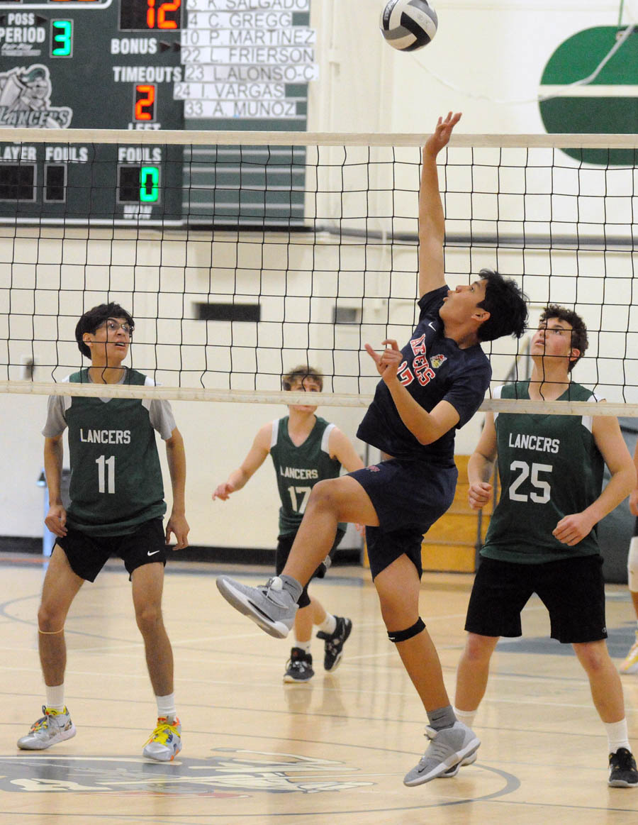 Lancers are a hit on the boys volleyball court | The Star News